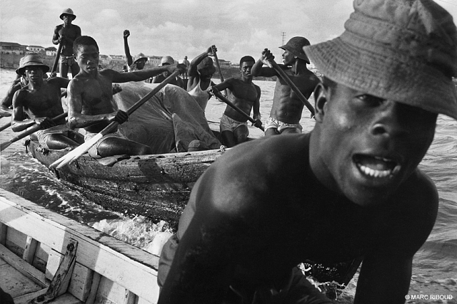 Marc Riboud, L'un l'autre, Photographie, Le Centre Atlantique de la ...