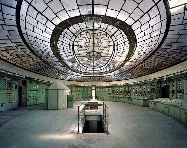 Yves Marchand & Romain Meffre, Industry, Photographie, Polka Galerie ...