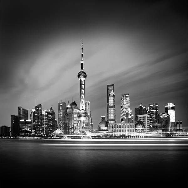 Ship crossing Pudong par Stephan Opitz, Photographie | Art Limited