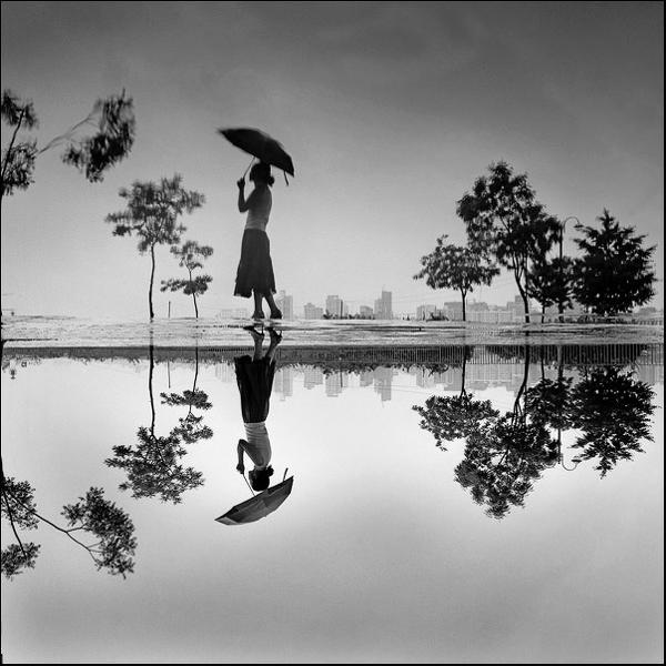 People In The Rain Photography