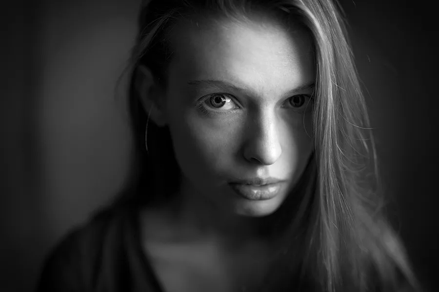 Olga par Victor Zamanski, oeuvre d'art | Art Limited