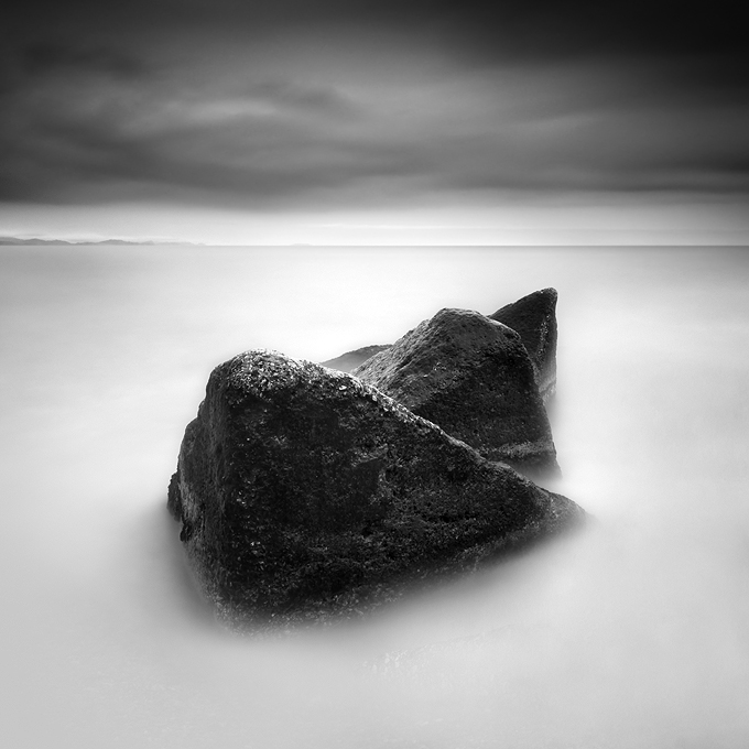 Three Rocks par Yury Bird, Photographie, Numérique | Art Limited