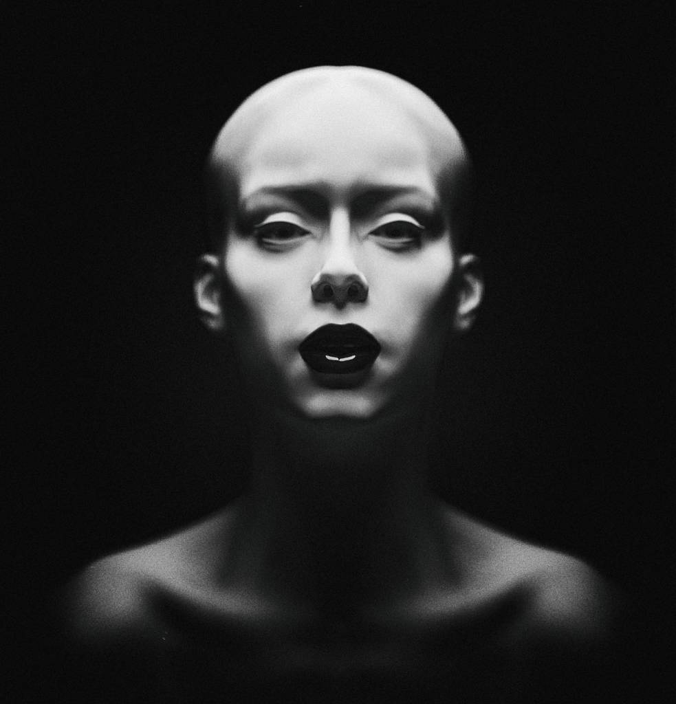 Isis by Holger Droste, Photography | Art Limited