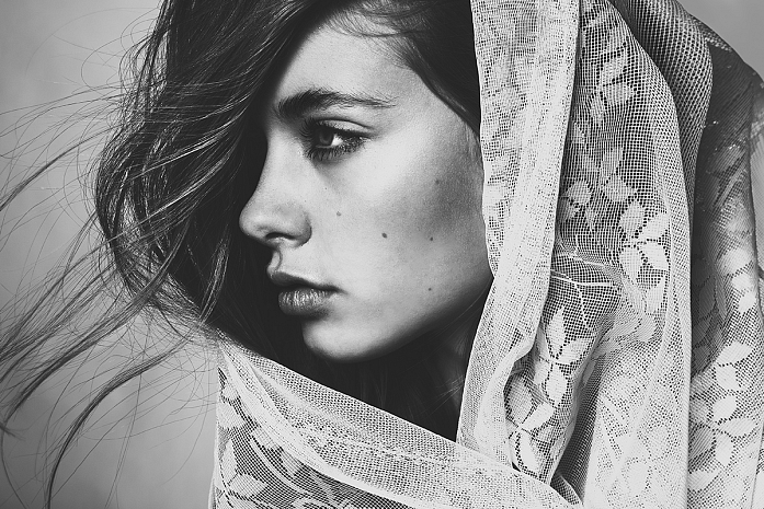 Subtle par Greta Tuckute, Photographie, Numérique | Art Limited