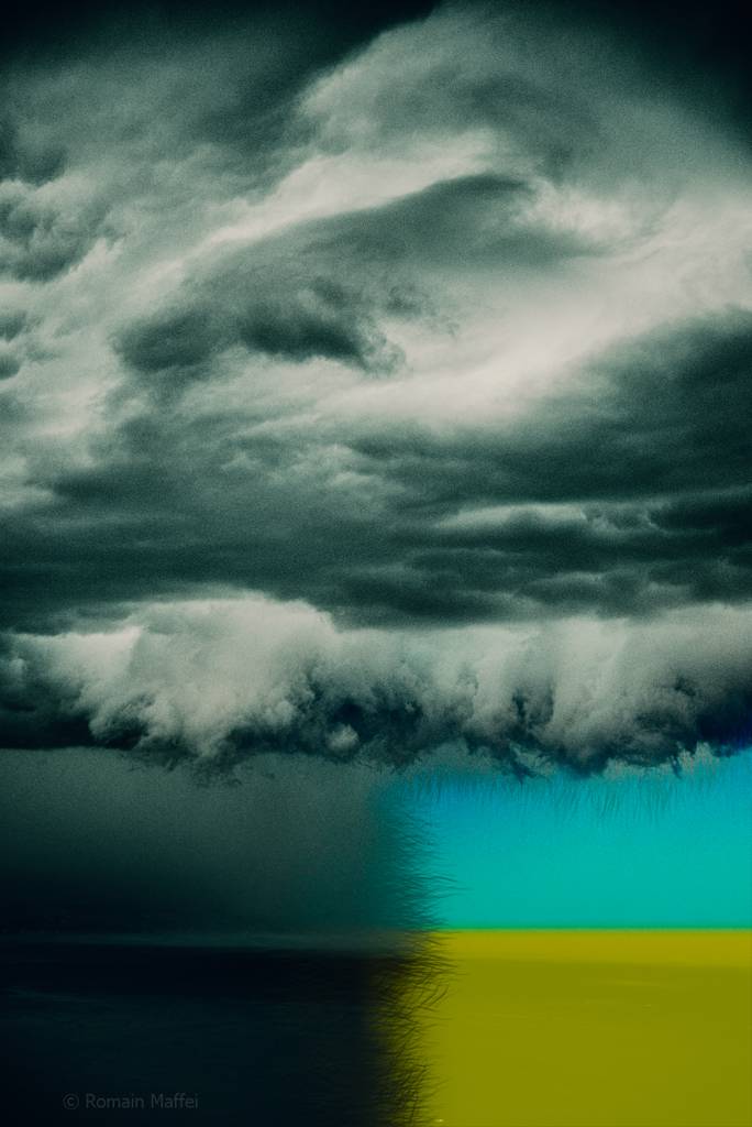 Very bad Weather par Romain Maffeï, Photographie, Numérique | Art Limited