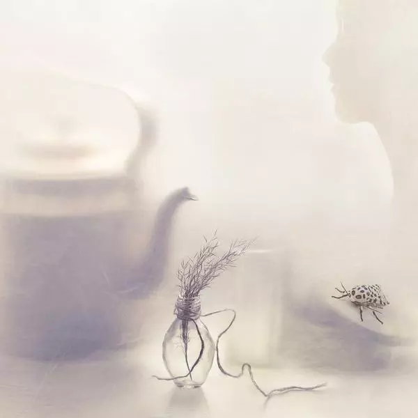 Rose par Elena Lysenko, oeuvre d'art | Art Limited