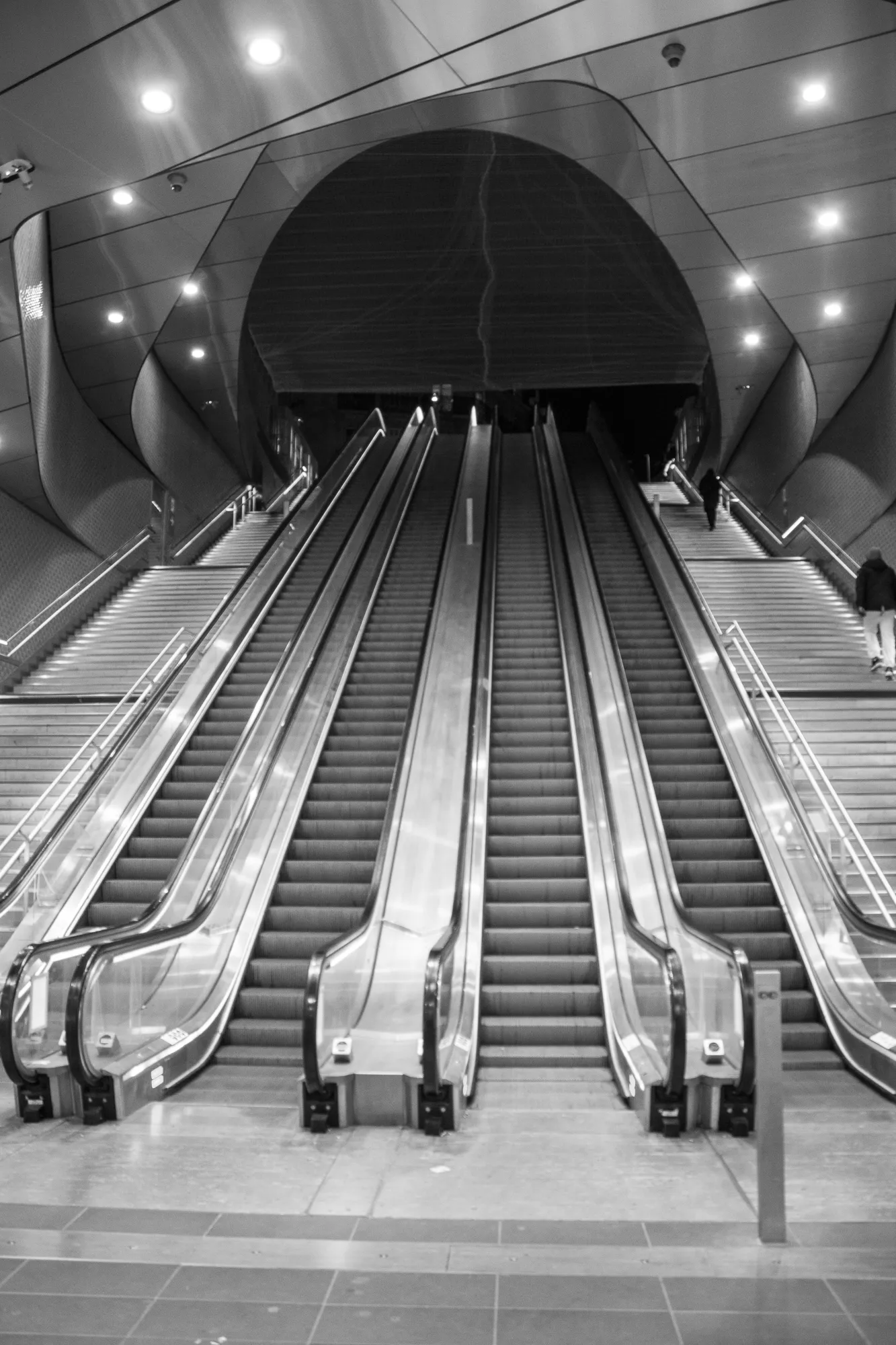 Sortir par le haut... by Thierry Poupon, Photography, Digital