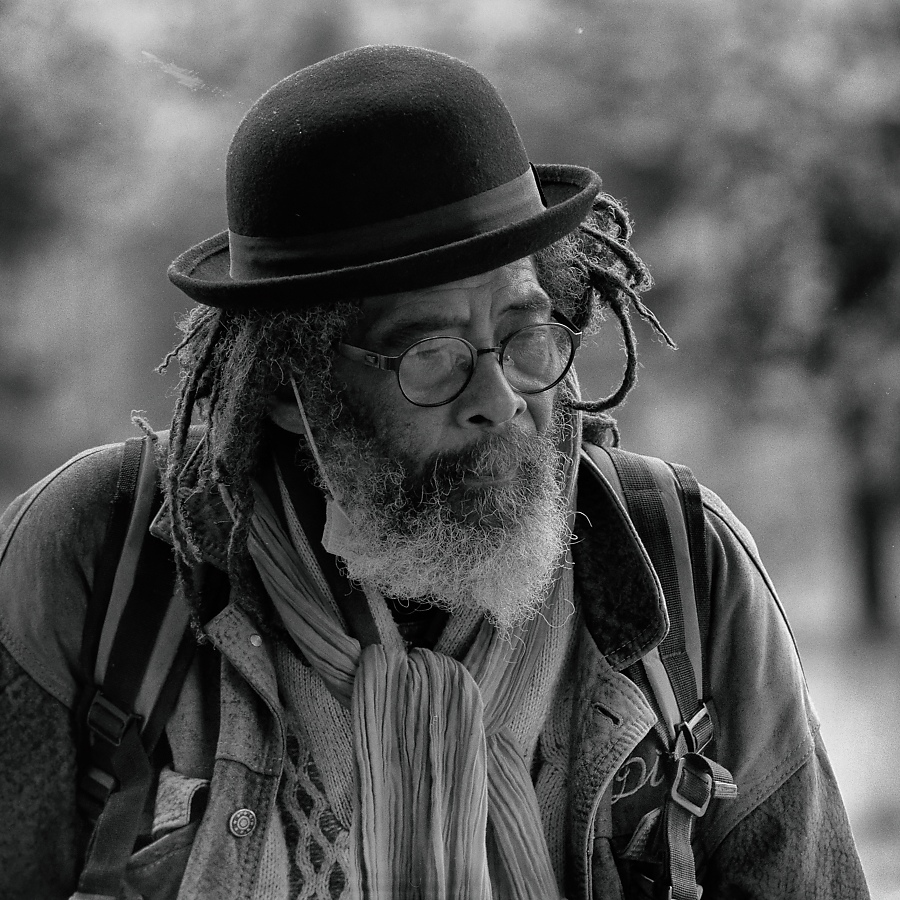 Un spectateur attentif by Eric REYNAUD, art work | Art Limited