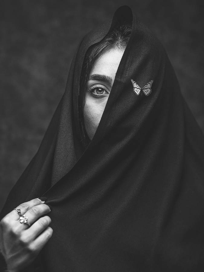 مبینا by Hasan Nazari, art work | Art Limited