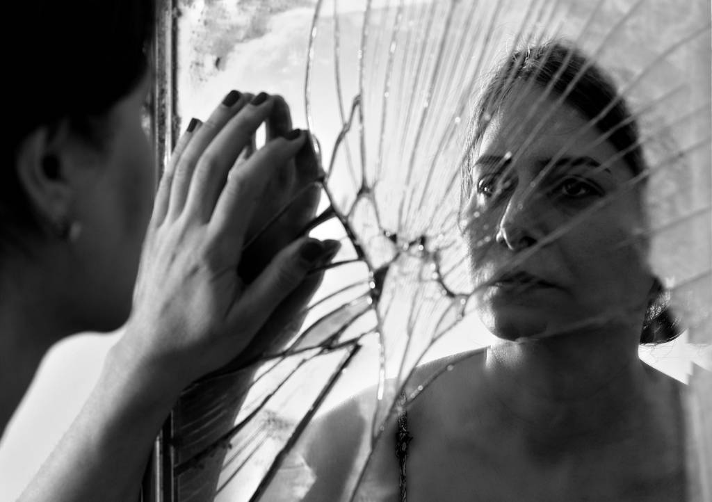 Broken Mirror Reflection Hd